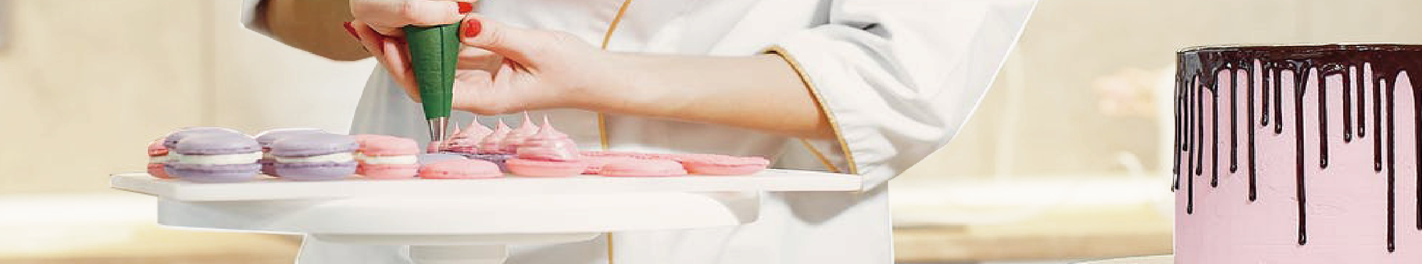 Cake Decorating & Baking Classes | DeLovely Cake Design & Academy